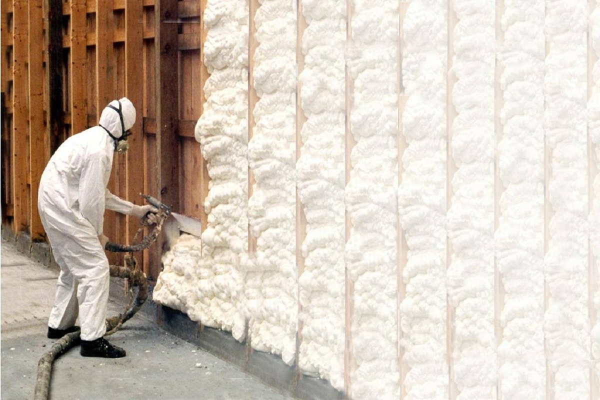 The Modern Homeowner's Choice 3 Advantages of Spray Foam - Home